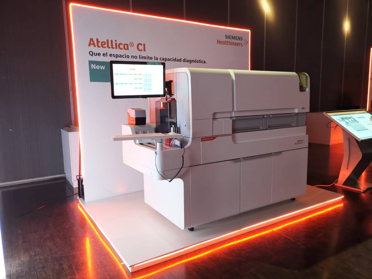 Chile da nuevo paso en innovación médica: lanzan el laboratorio clínico ...